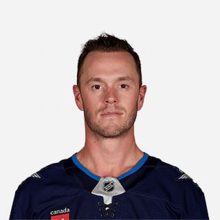 Jonathan Toews - Profile | NHLPA.com